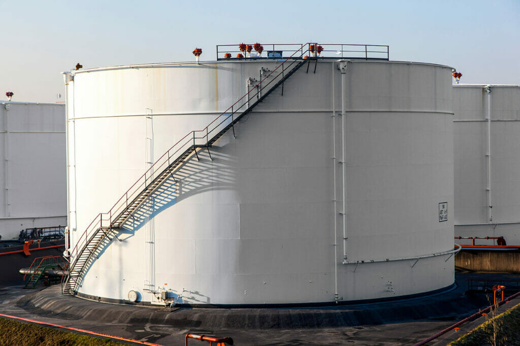 Recyclage du diluant d'un grand réservoir de balayage